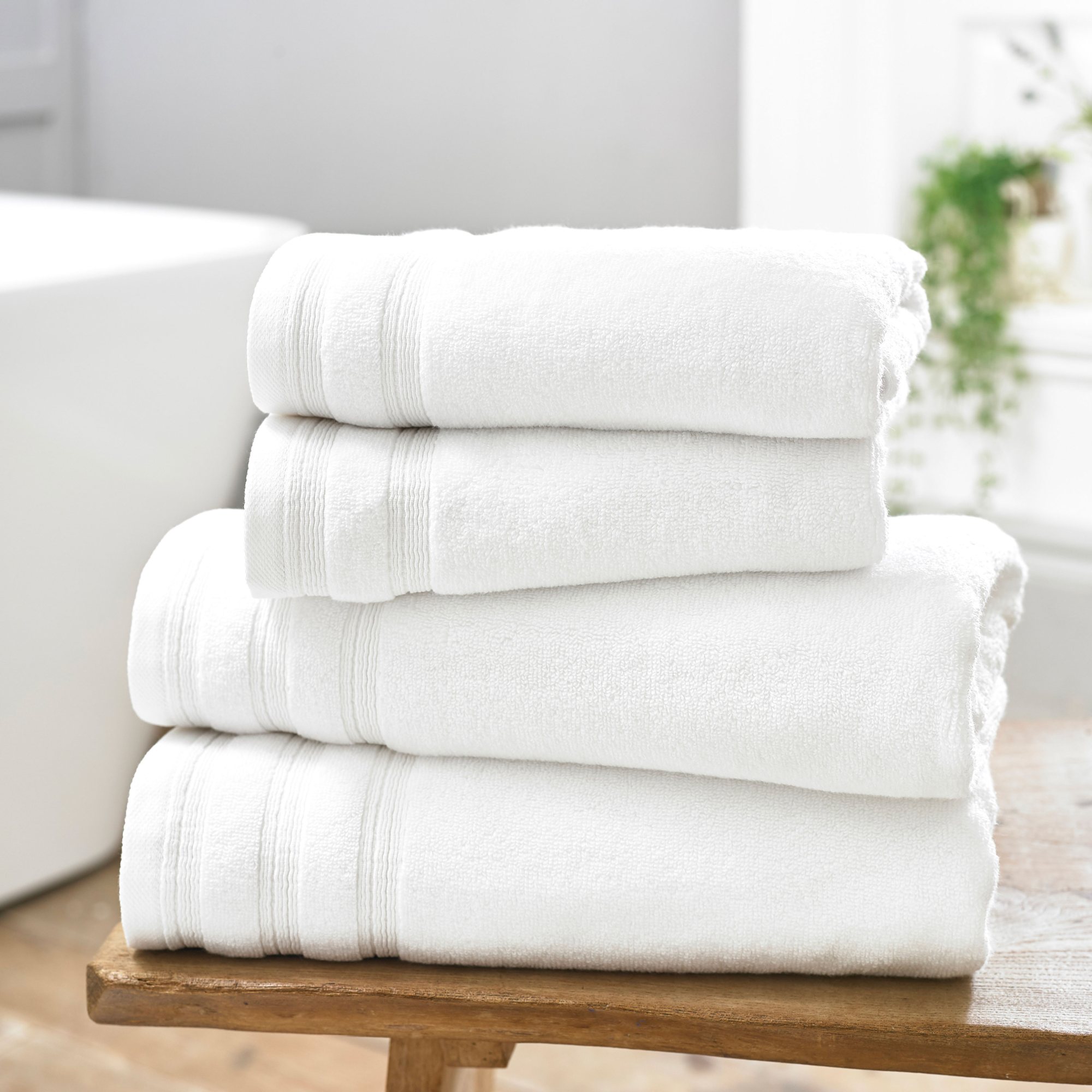 The Lyndon Co Oasis White Towels | Aldiss of Norfolk